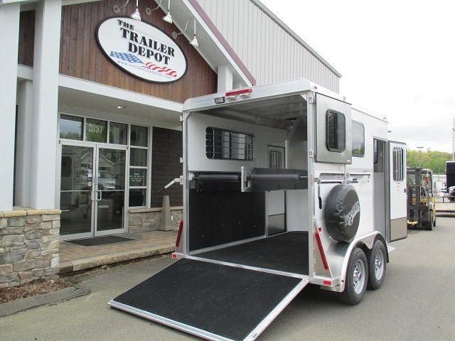 New KINGSTON 2-HORSE STRAIGHT LOAD BUMPER PULL TRAILER | Northford Connecticut